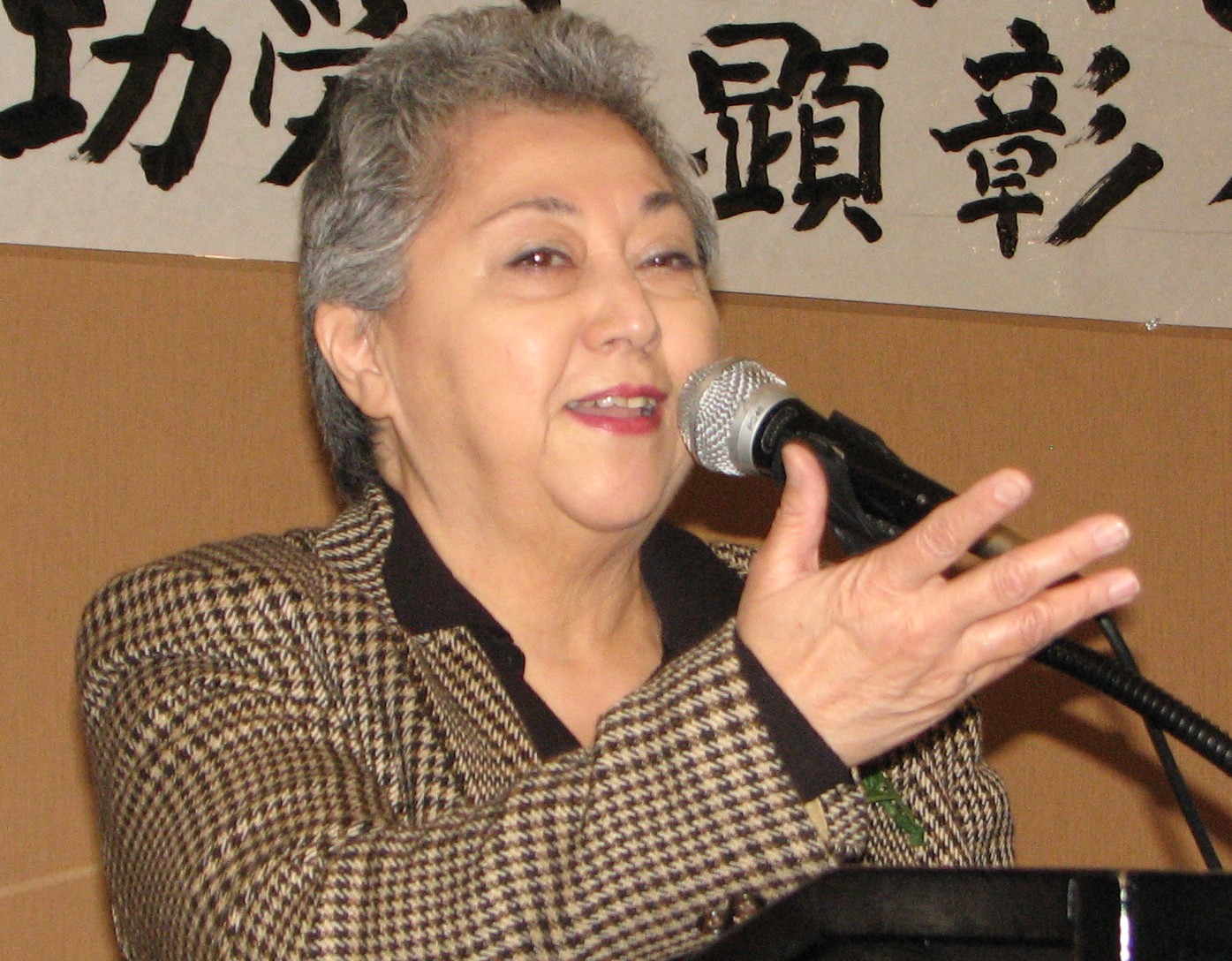 JCCSC Installs Sankey as First Female President - Rafu Shimpo