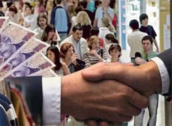 EL SALUDO: LA IMPORTANCIA DEL APRETÓN DE MANOS | Redtelework.com