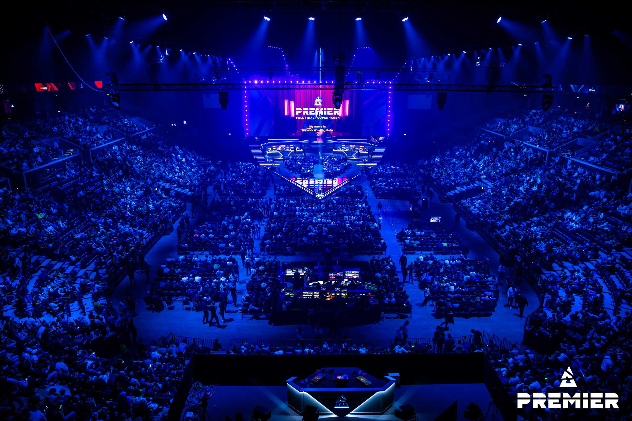 Wielki finał BLAST Premier Fall Final! Heroic czy FaZe? - Respawn.pl