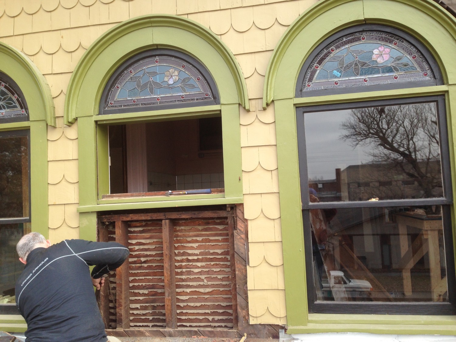 The Mystery of the Triple Windows – Restoring Ross