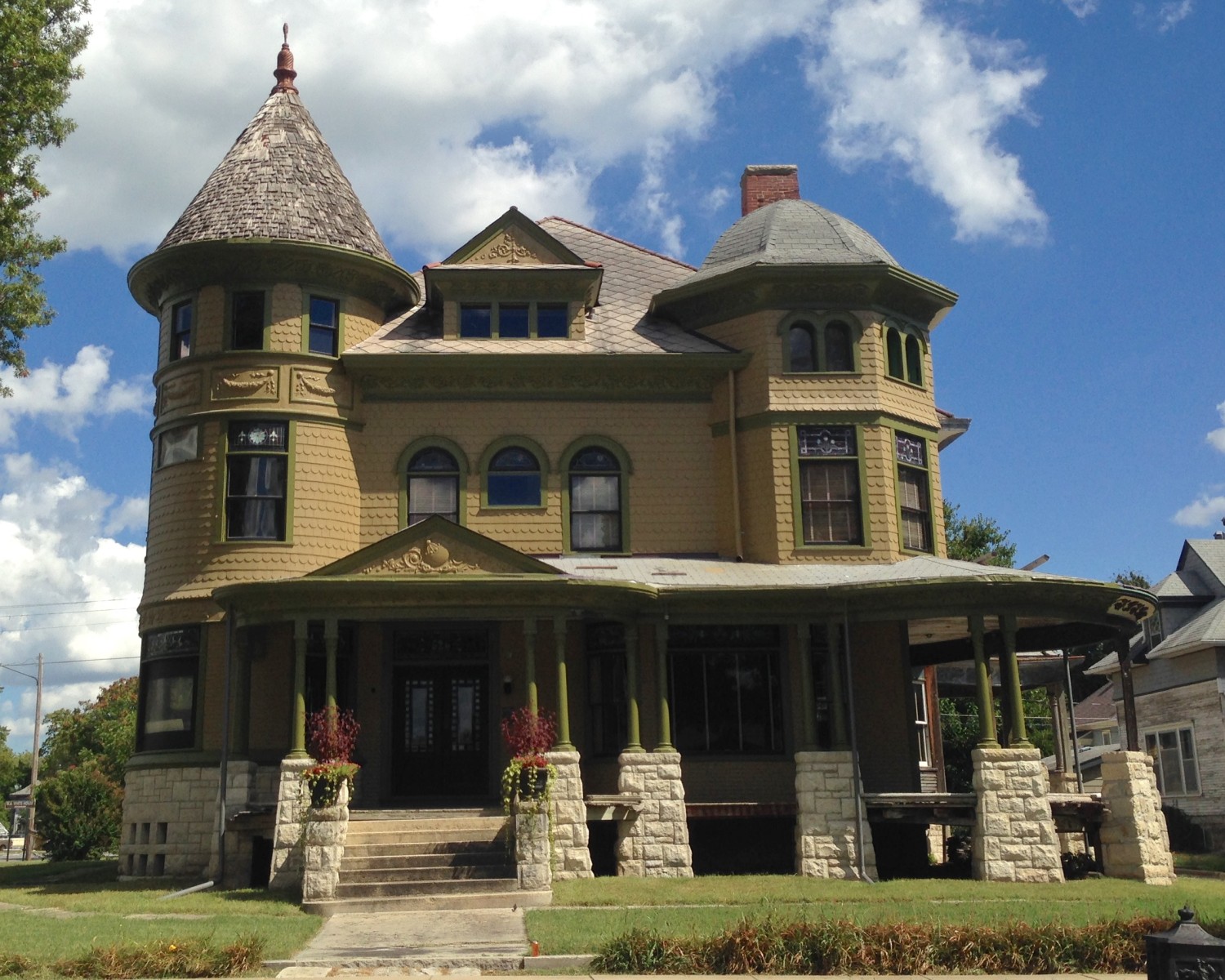 A Nefarious Theft at the Cross House! – Restoring Ross