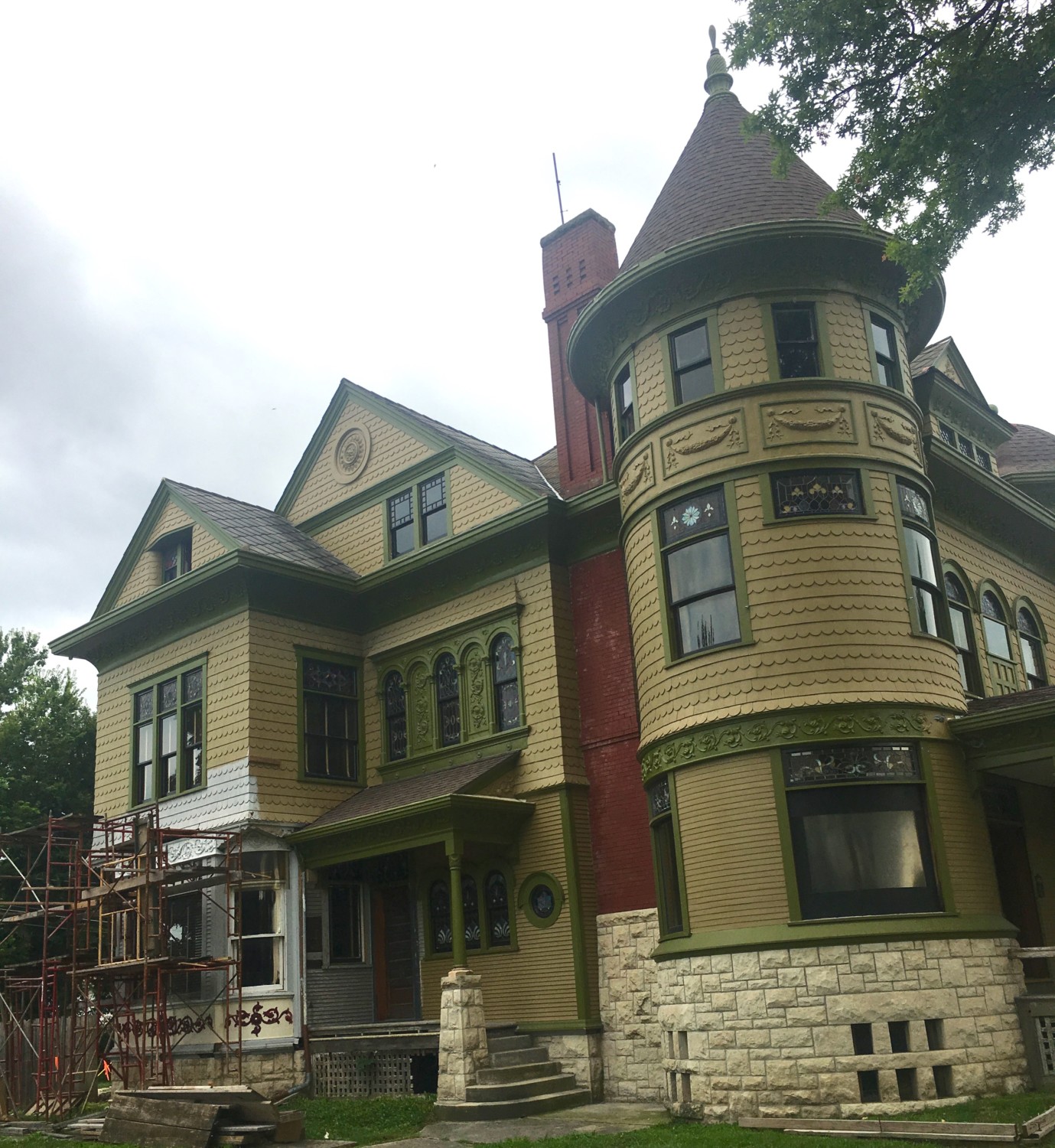 The Beauty of a Crispy House – Restoring Ross