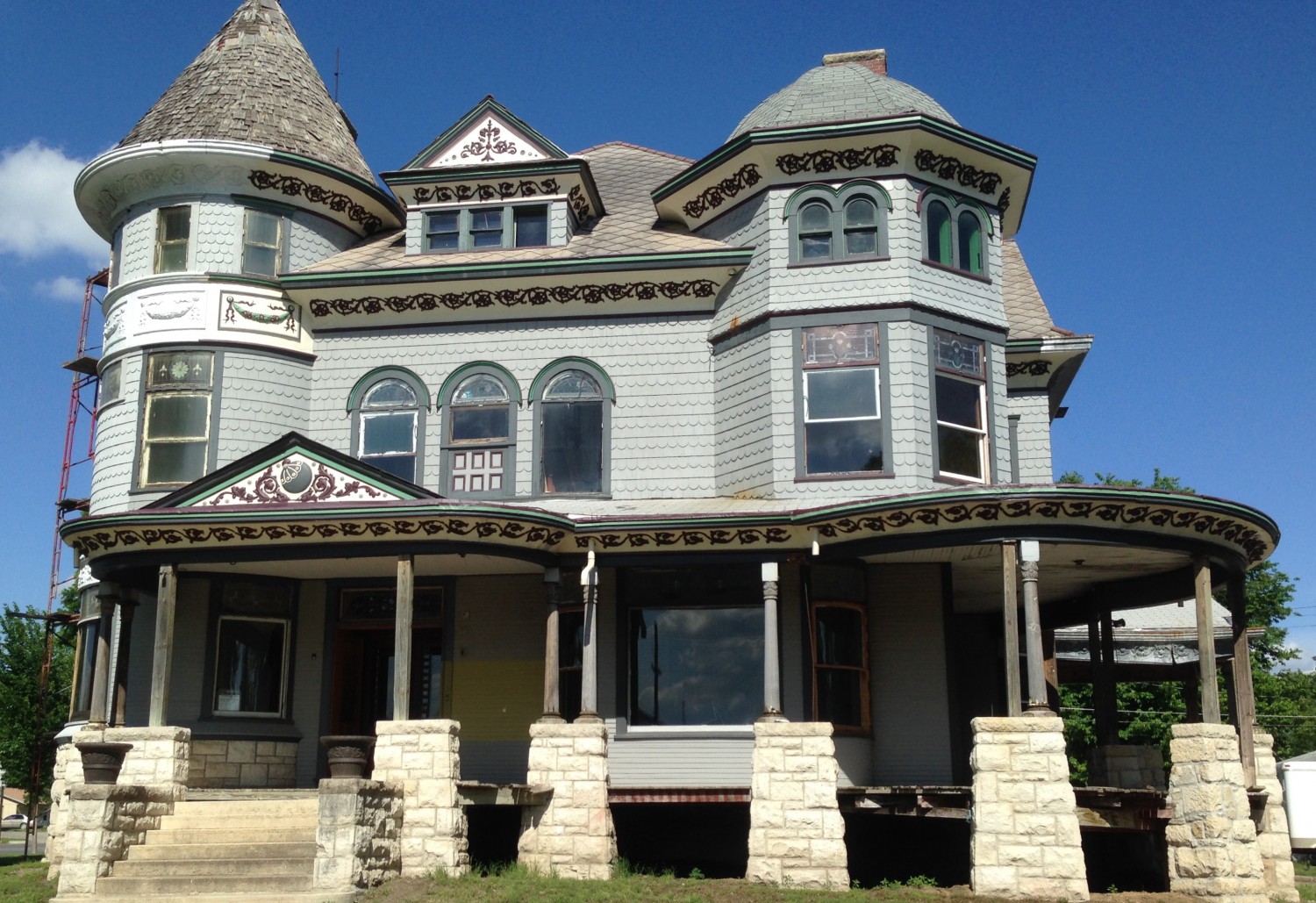 Before. After. – Restoring Ross