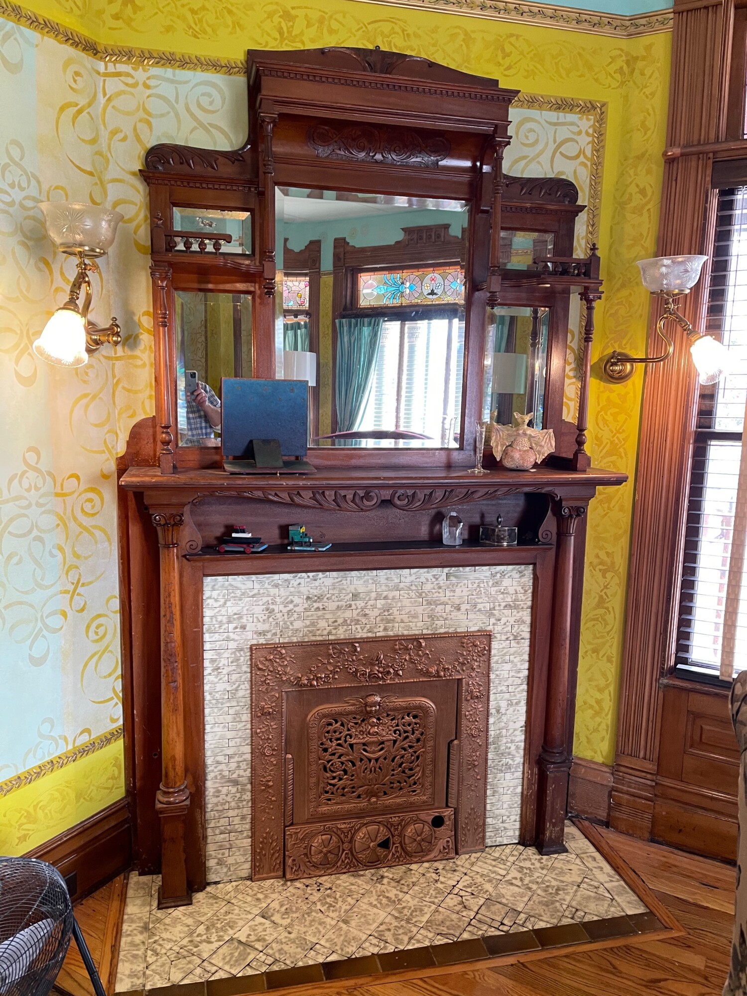 The Parlor Mantle. New & Improved! – Restoring Ross