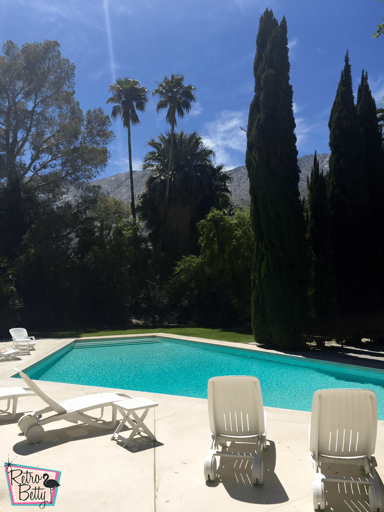 The Elvis Honeymoon Hideaway Experience – Retro Betty