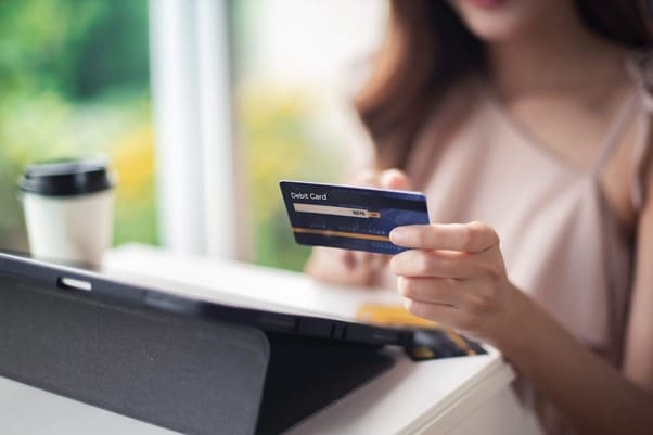 5 Reasons Why Going Cashless Is The Way To Go