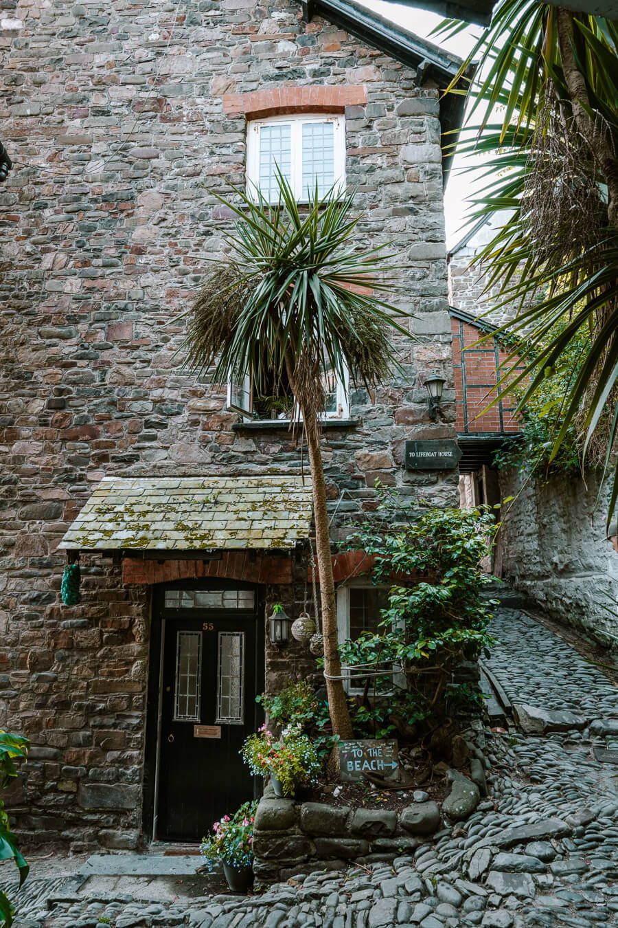 Clovelly Devon: 40 Photos to Inspire Your Visit - Roam and Thrive
