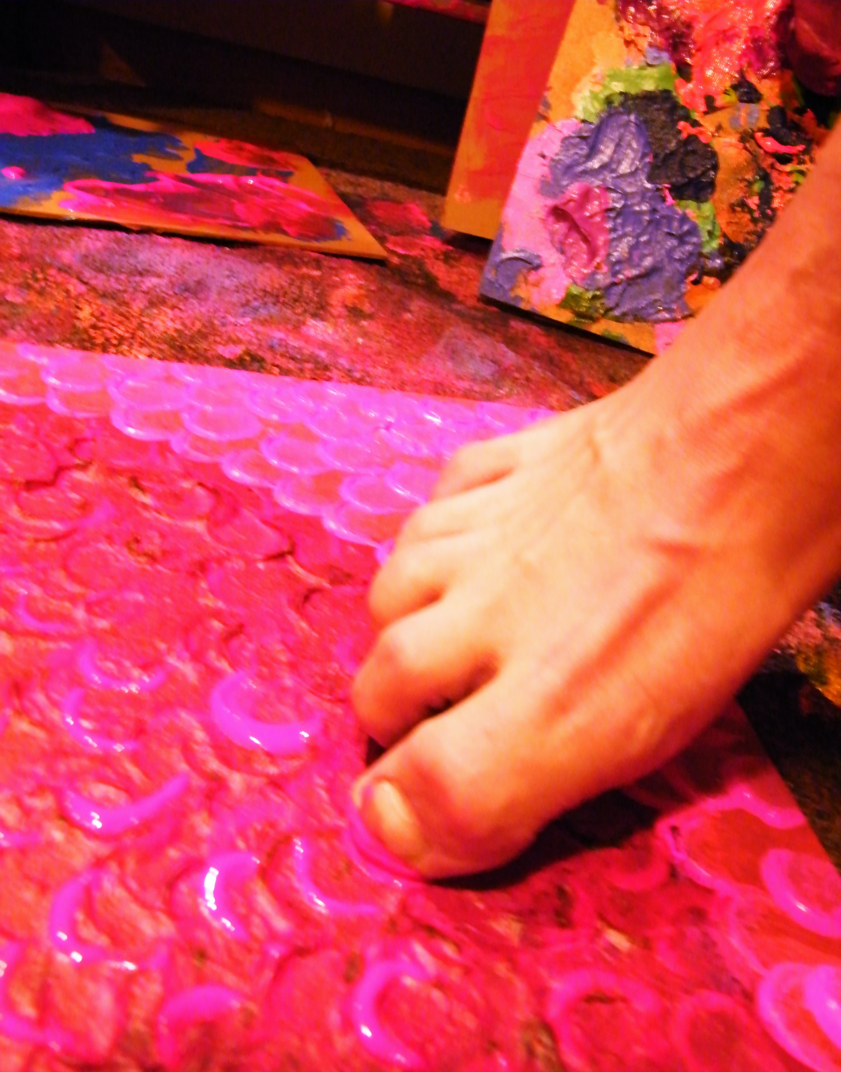 1 – CLOSE-UPS OF TOE PRINTS | RONALD GRAMLING