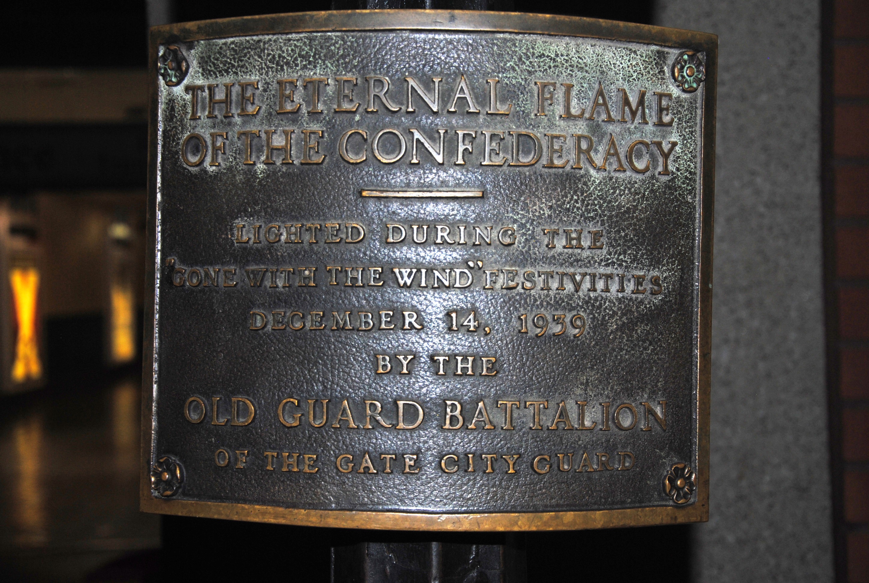 Historic streetlamp moving from Underground to Buckhead - Rough Draft ...