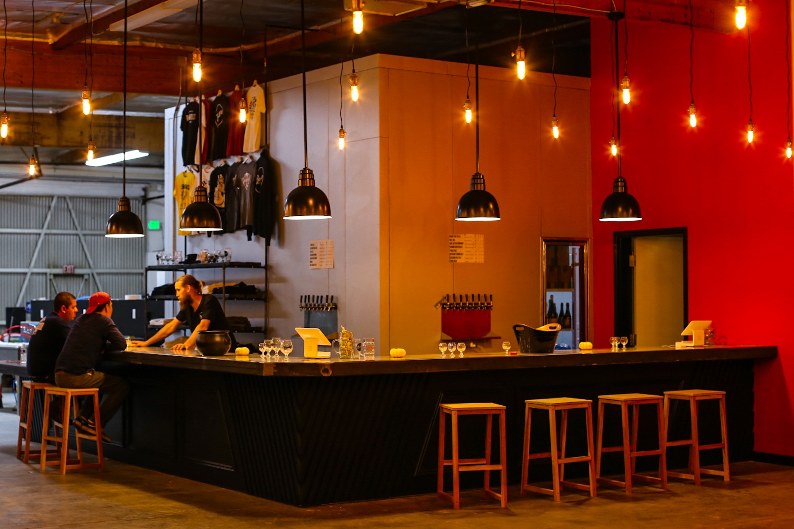 Tasting Room - Rowdy's Brew Co