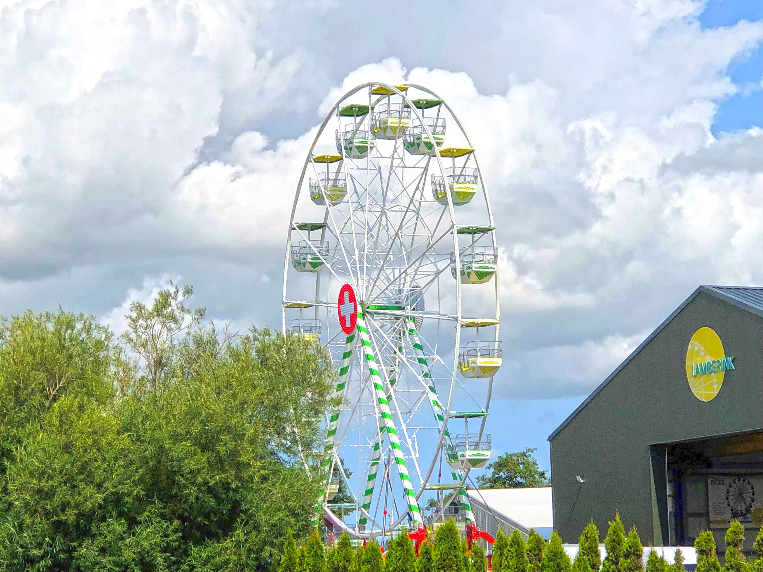 Ferris Wheels, transportable and fixed in different sizes for sale.