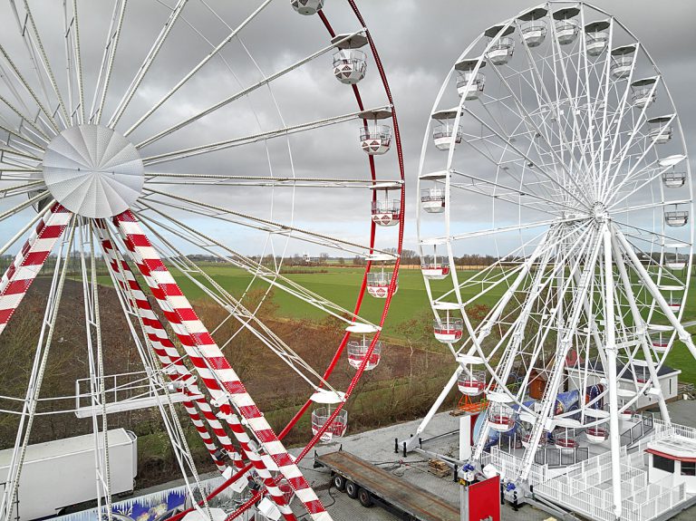 Ferris Wheels, transportable and fixed in different sizes for sale.