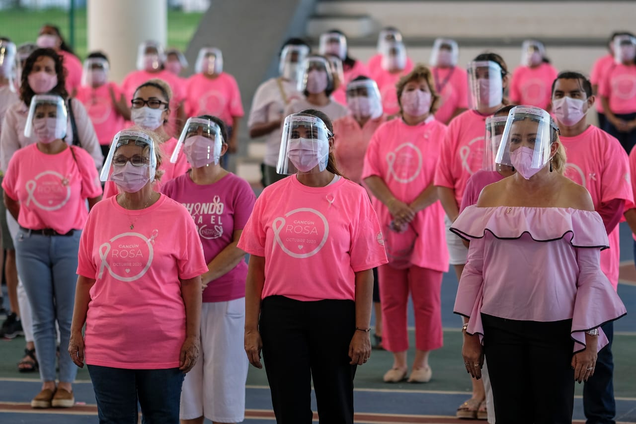 Forman Listón Humano Rosa en el Toro Valenzuela