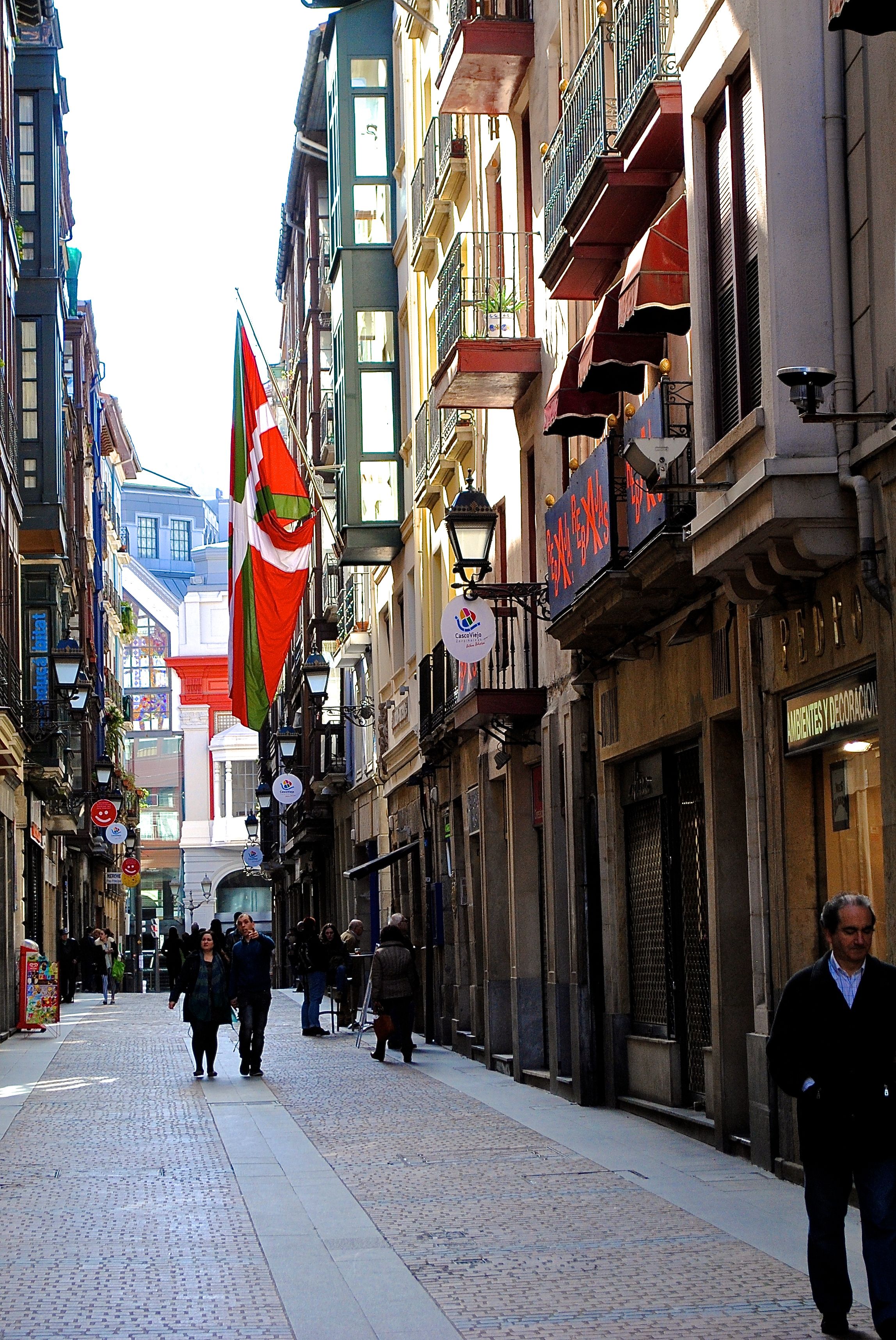 Finding Beauty in Bilbao - Urban SerenityUrban Serenity