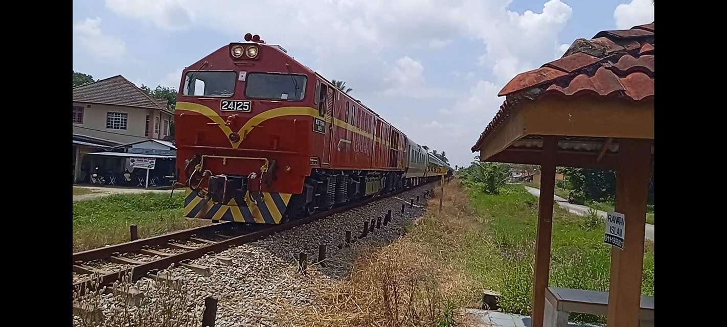 TREN KTM PANTAI TIMUR MULA BEROPERASI - SAHIH