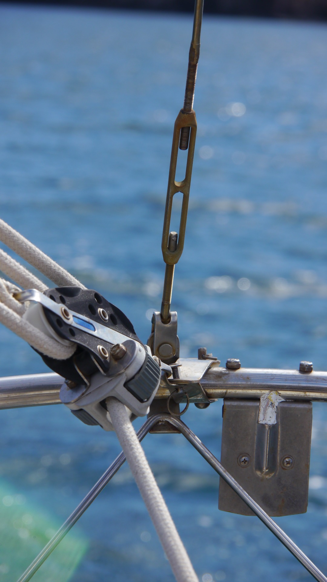 Dialing in a Halman 20 in San Carlos | sailsancarlos.com