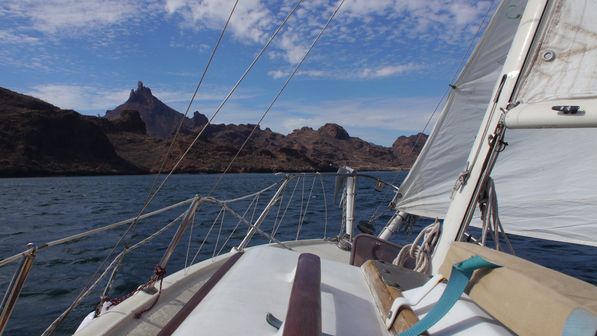 Dialing in a Halman 20 in San Carlos | sailsancarlos.com