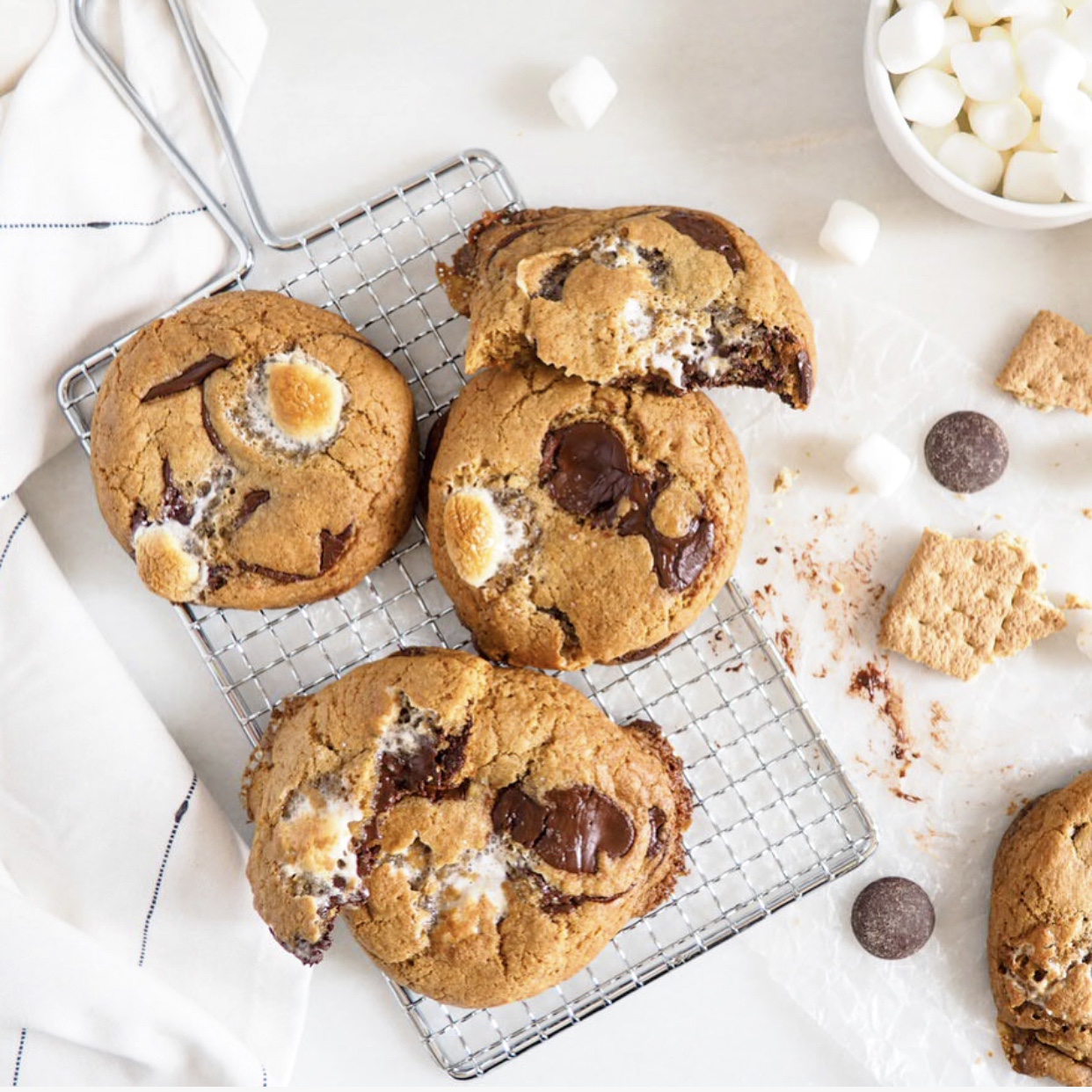 S'mores Cookies - Sami Homemaker