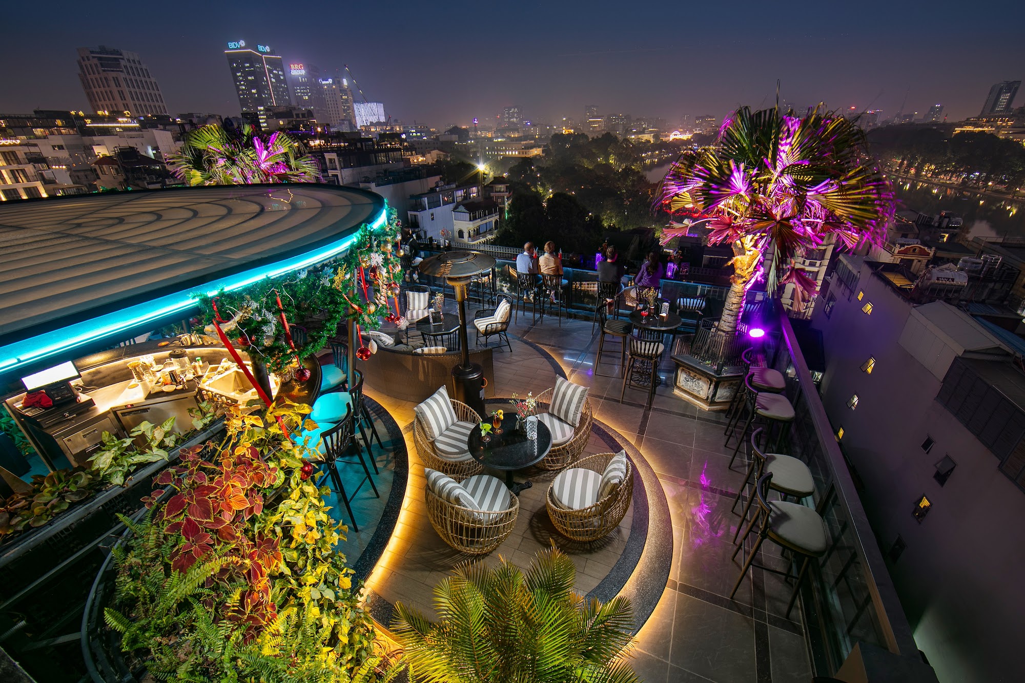 San's Rooftop Bar - Blog