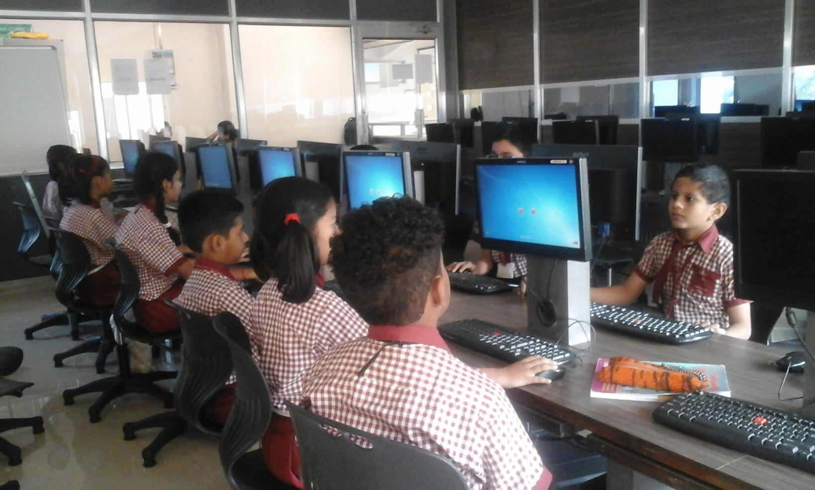 Computer Lab | Shri Bapusaheb D. D. Vispute Primary English Medium School