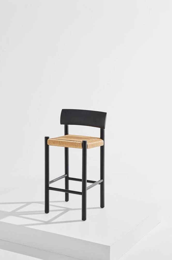 Pastill Ines barstol i eik