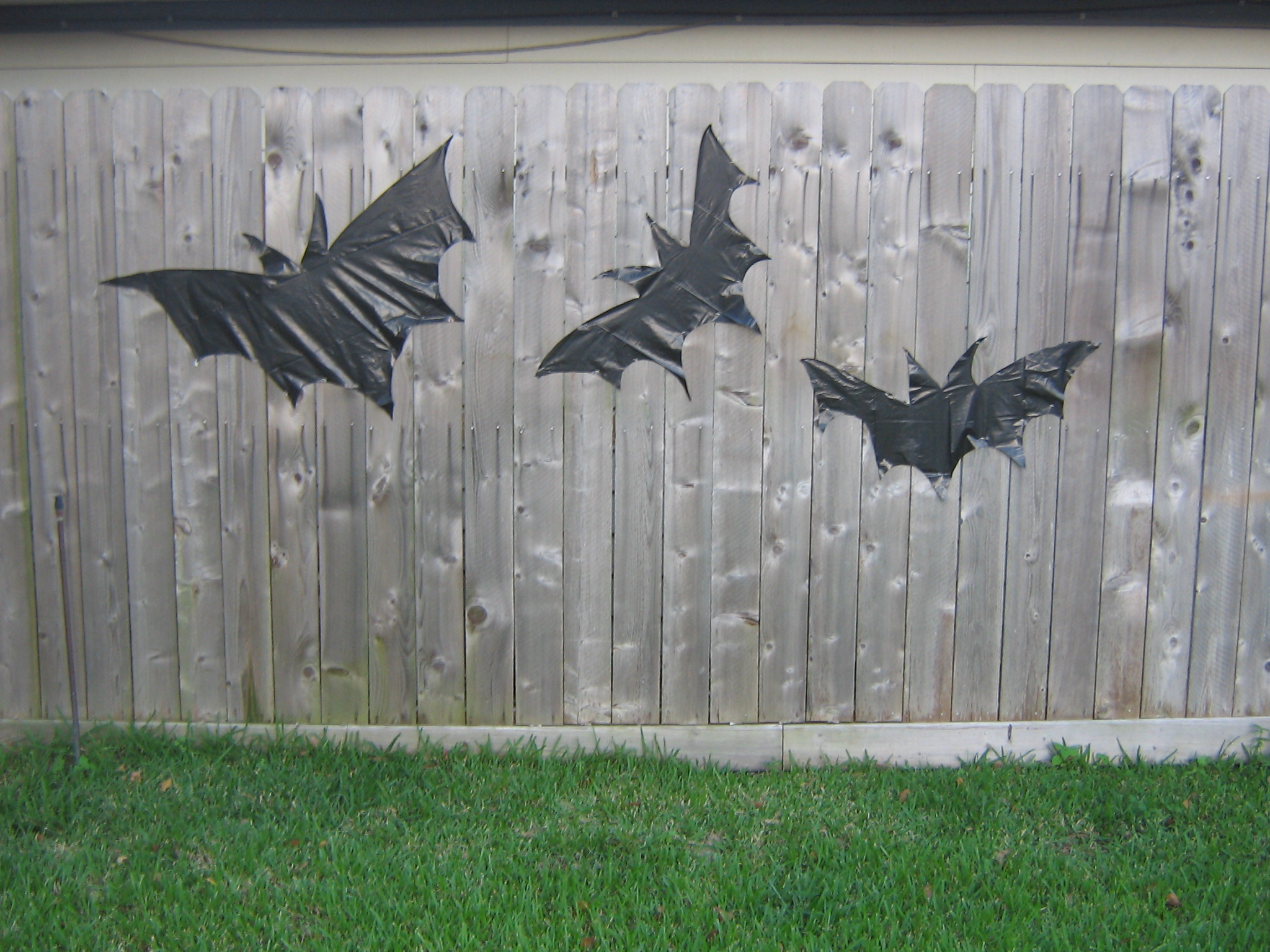 Scarydad Project: Fence Bats