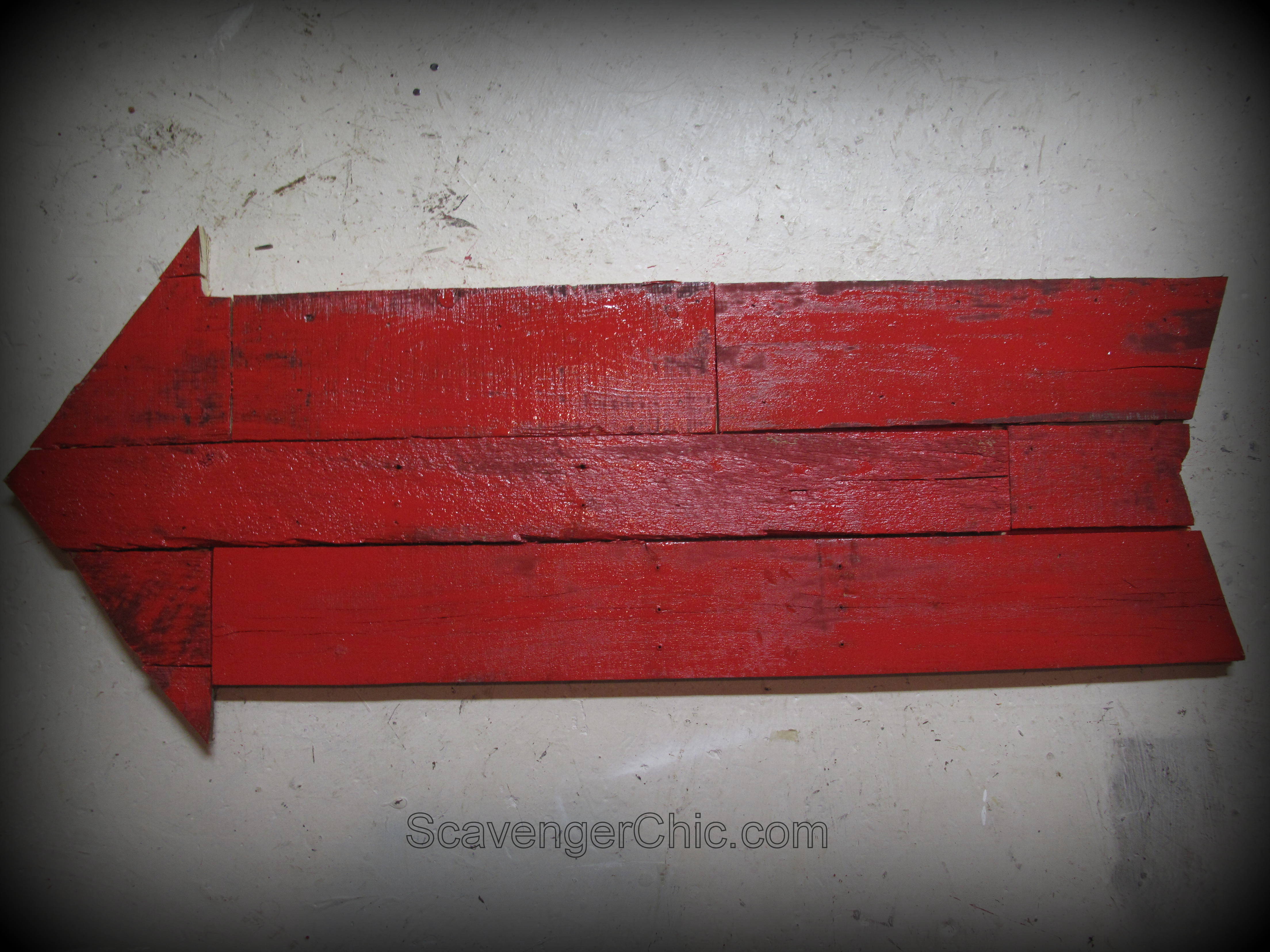 Pallet Wood Open Sign with Lights diy - Scavenger Chic