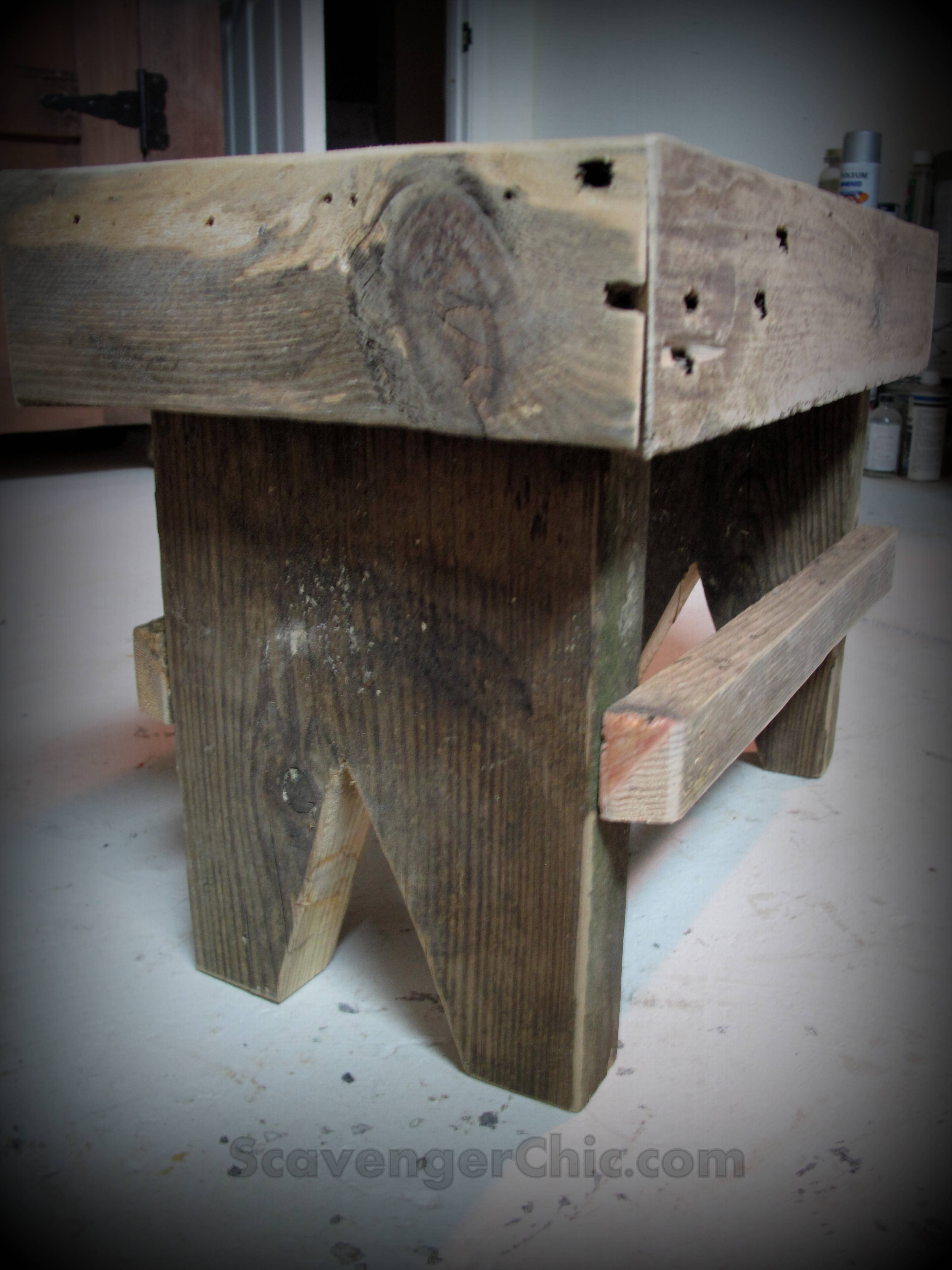 Easy Rustic Step Stool diy - Scavenger Chic