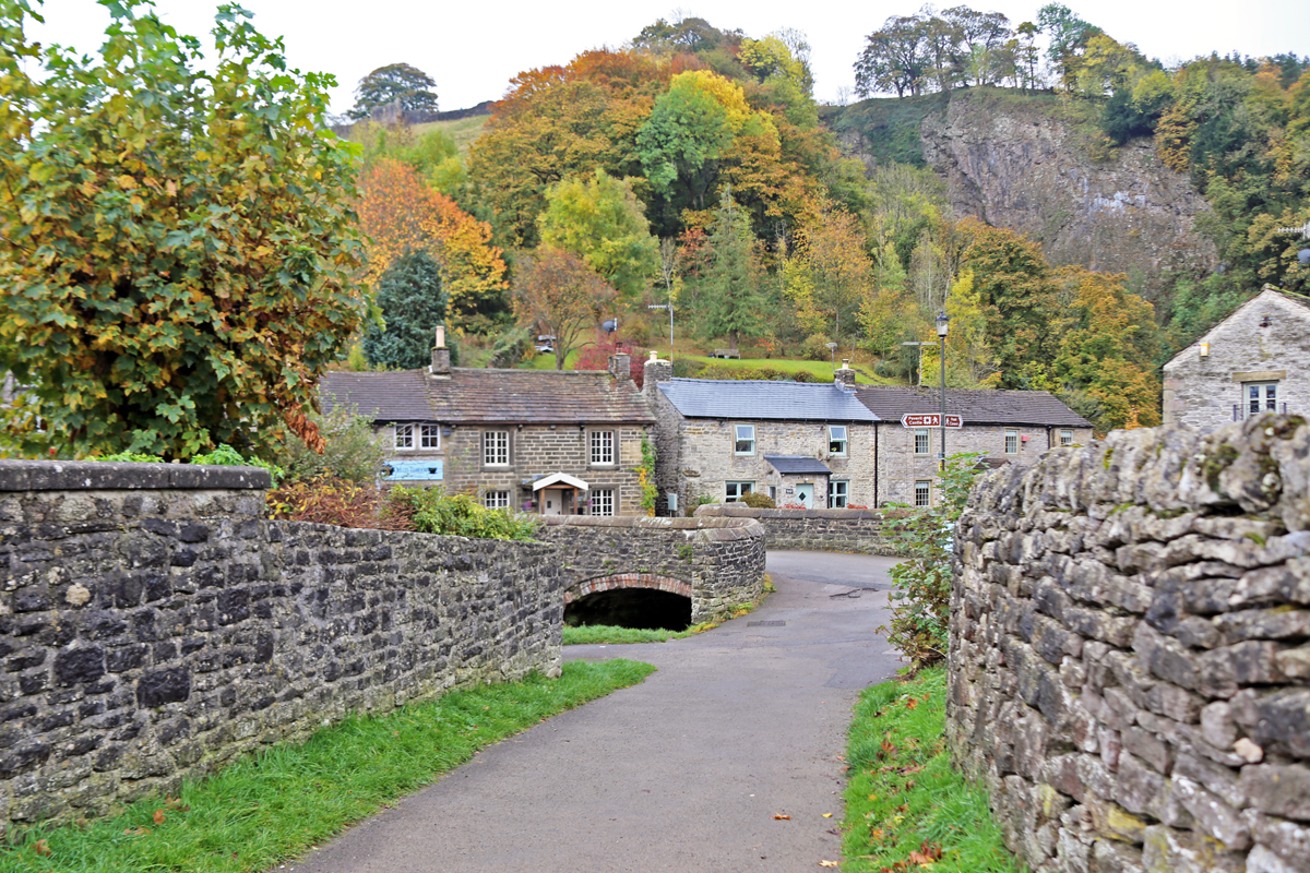Visit Castleton in the Peak District - Scene Therapy
