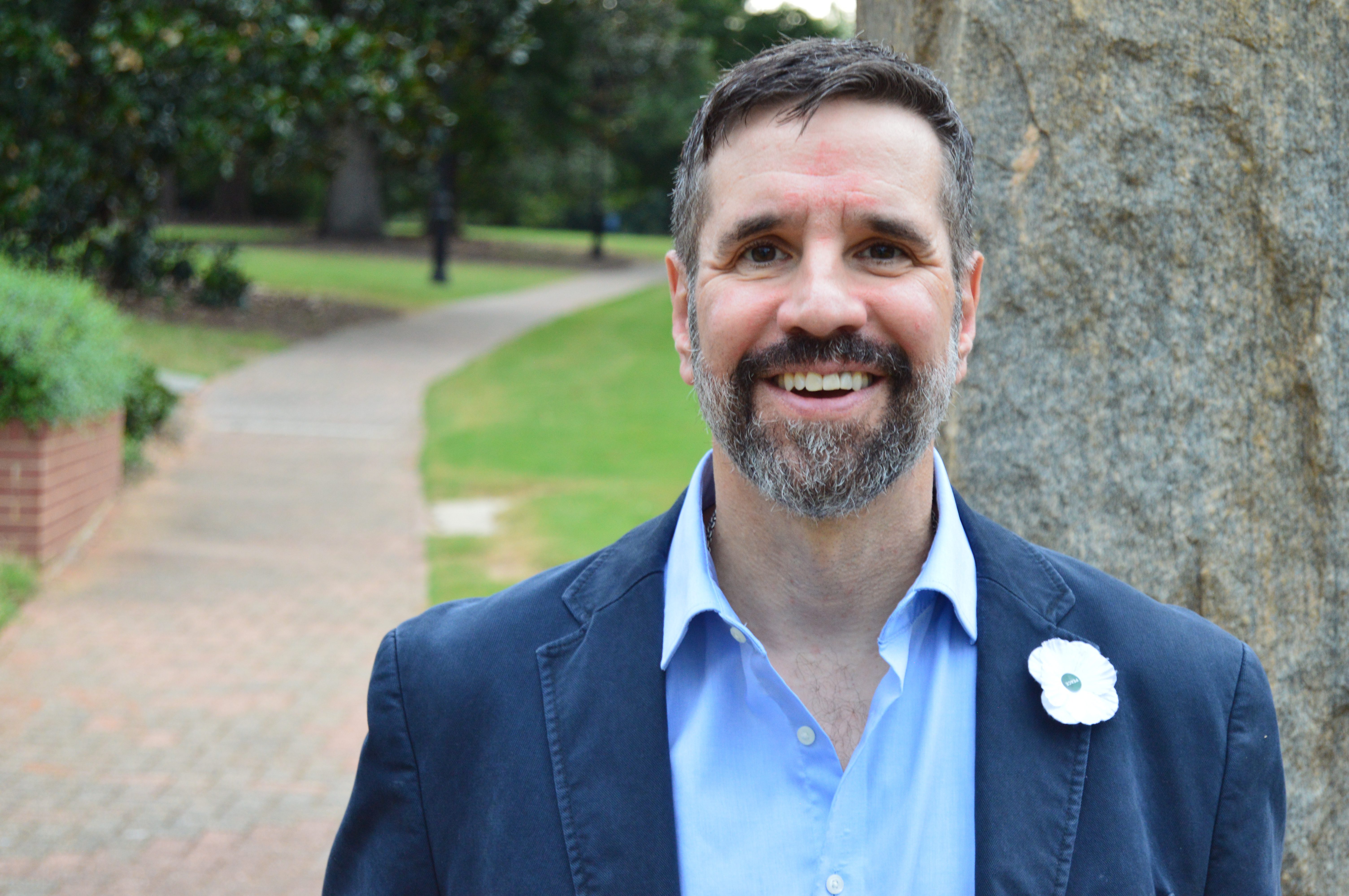 Peace Candidate, Ex-Marine Captain Matthew Hoh: War Is a Bipartisan ...