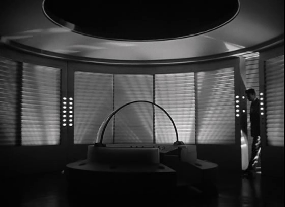 The ship’s ramp and doors | Sci-fi interfaces