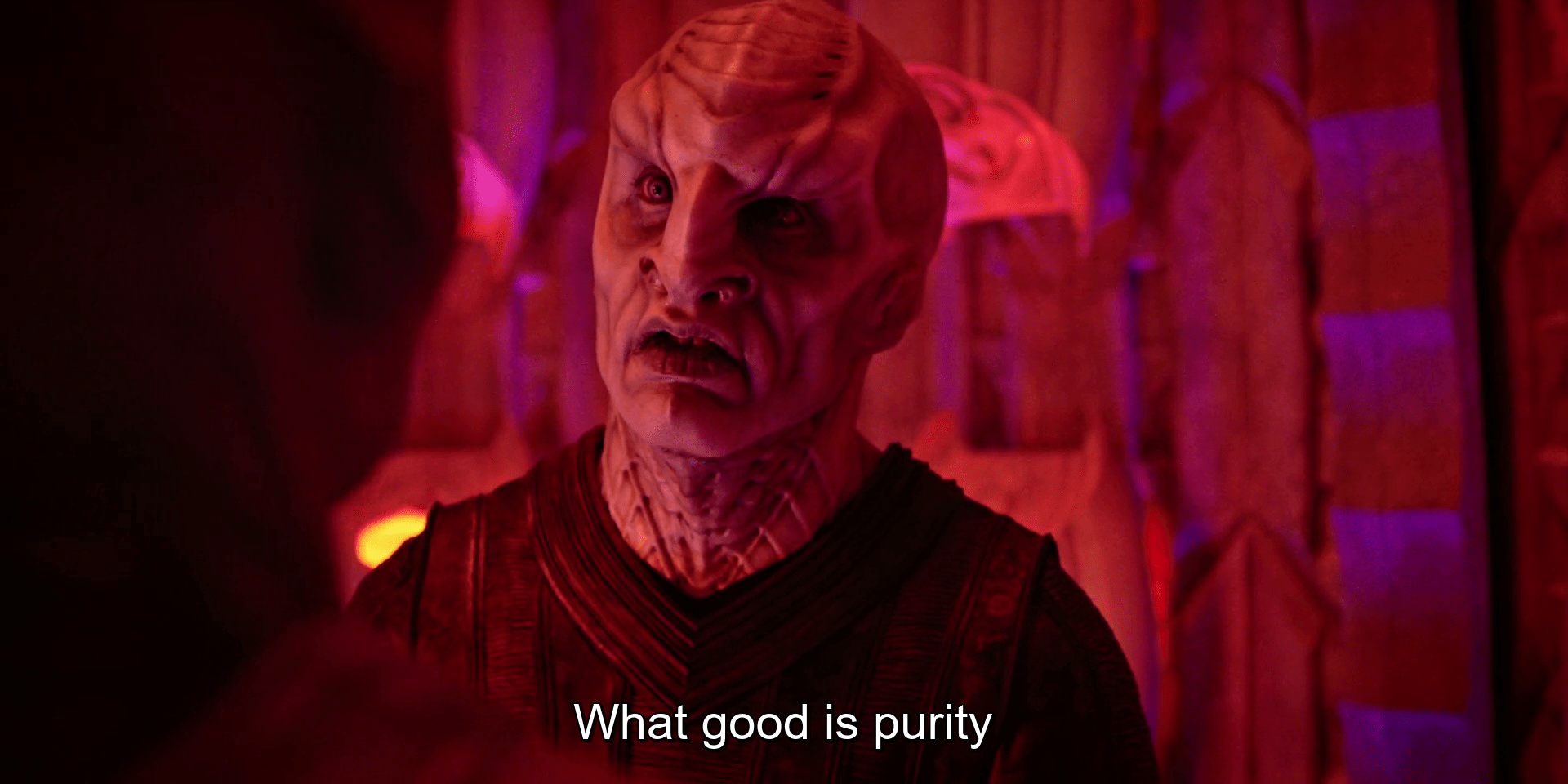 Why is strong fascism missing in screen sci-fi? | Sci-fi interfaces