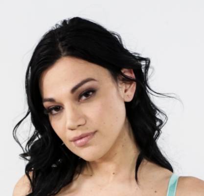 Mona Azar bio ScopeNew