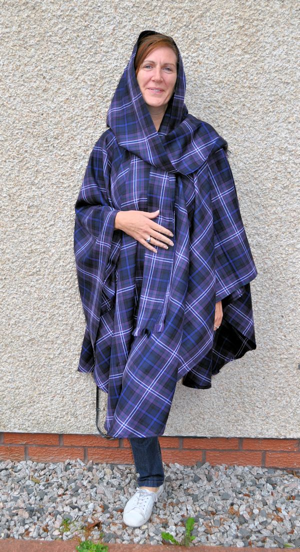 Review: Scottish Edinburgh Cape from Heritage of Scotland | Scottish Mum