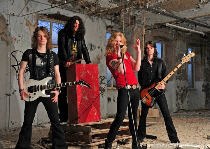 Estrella’s Debut Album Produced By Ex Band Member Of Ozzy Osbourne And ...