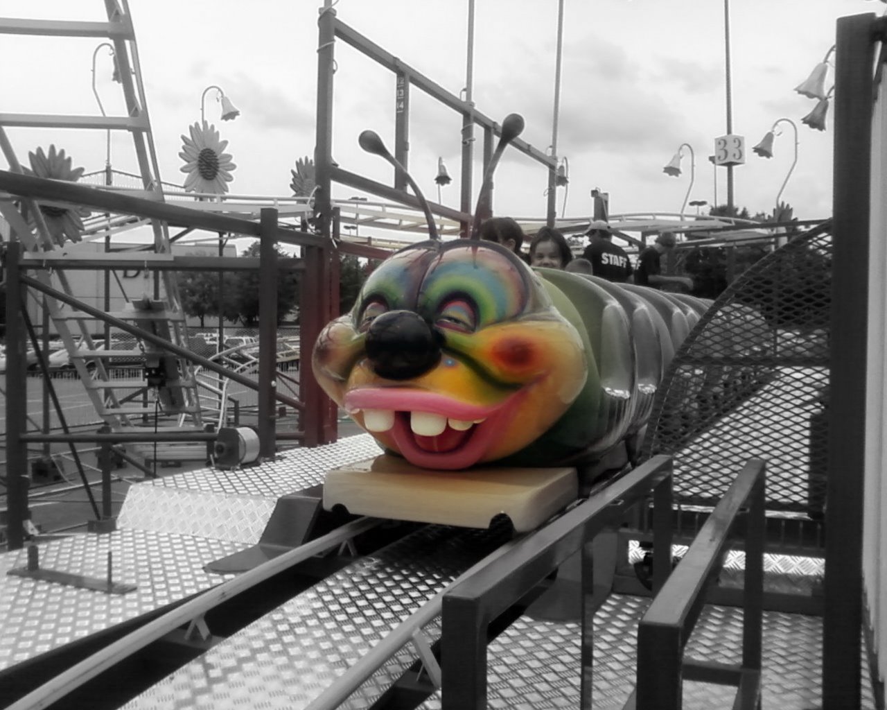 happy worm, sad world – Selective Blur