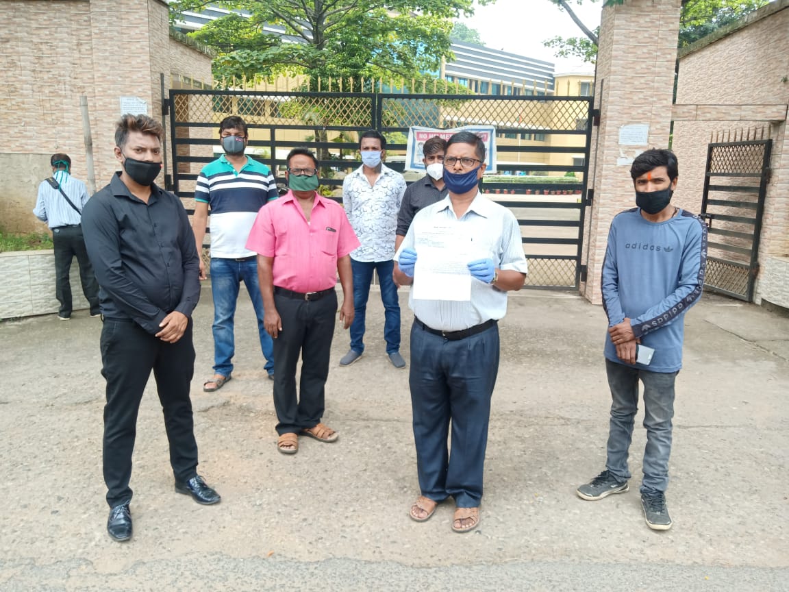 jamshedpur-nai-samaj-जमशेदपुर में नाई समाज ने डीसी के पास पहुंचकर किया ...