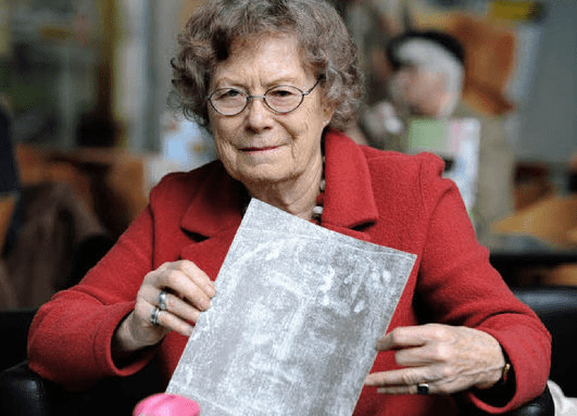 Tom Chivers has an opportunity to do some real investigative journalism ...