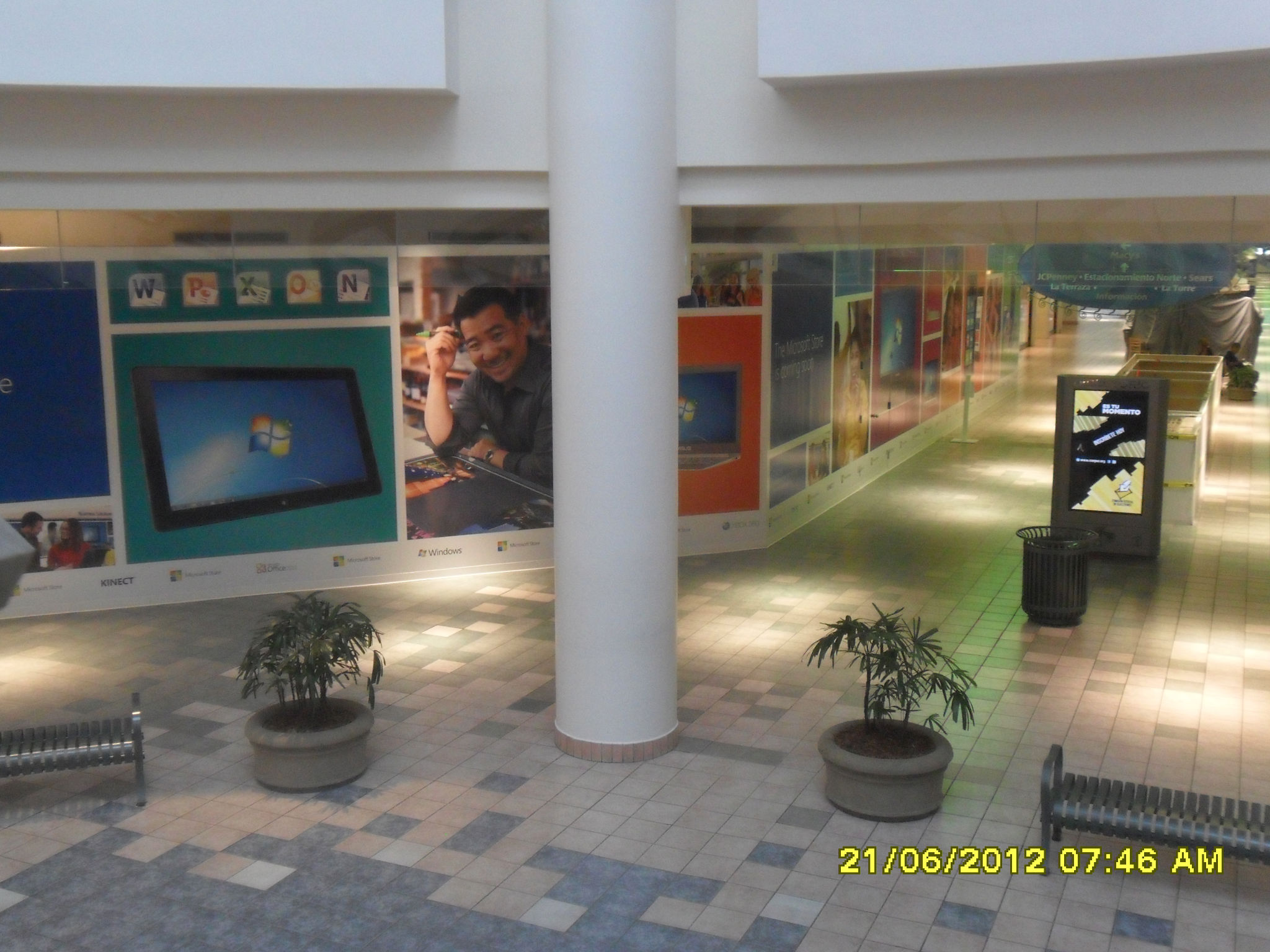 Abre Microsoft Store en Plaza Las Américas - Sin Comillas