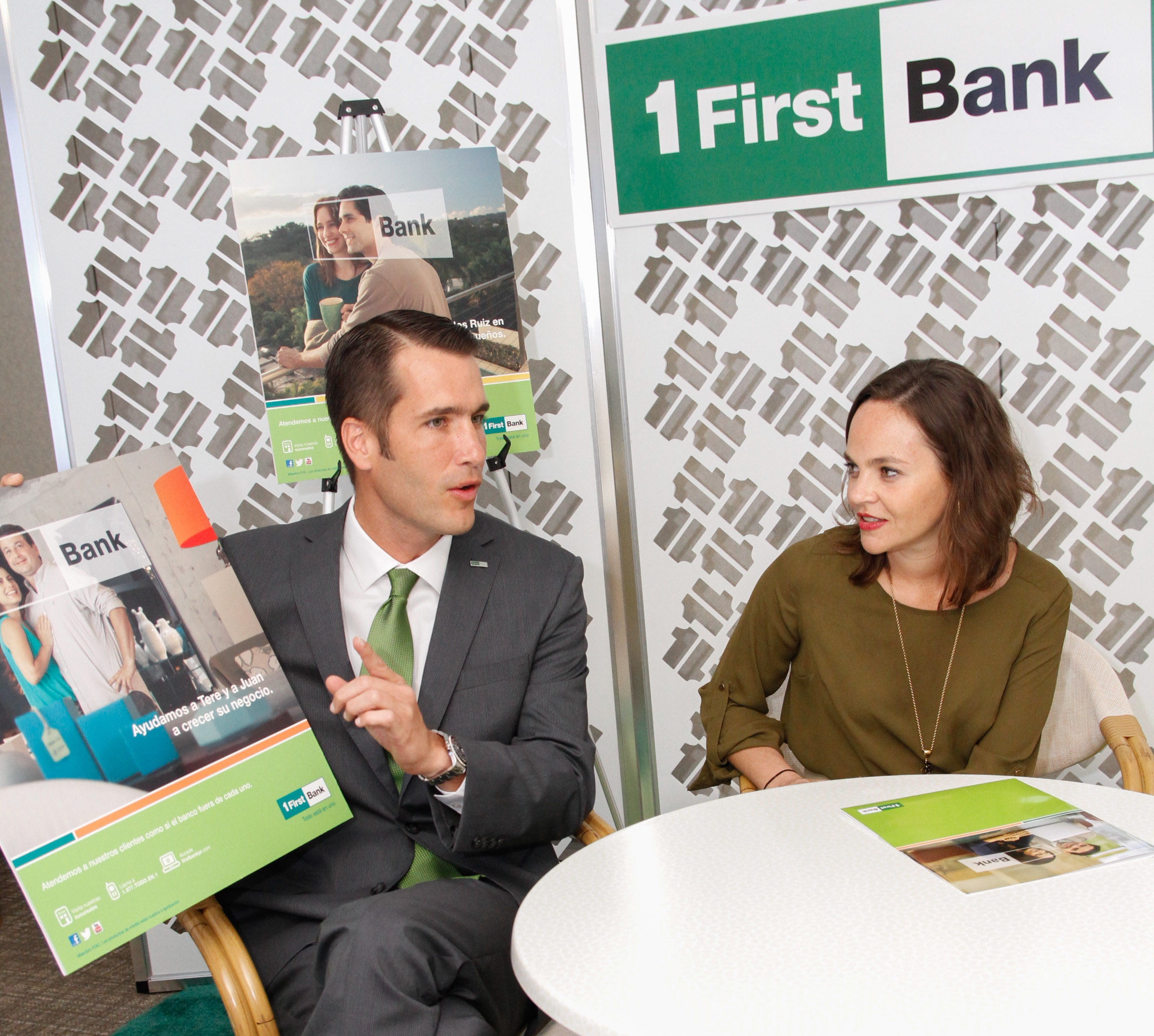 FirstBank renueva su campaña - Sin Comillas