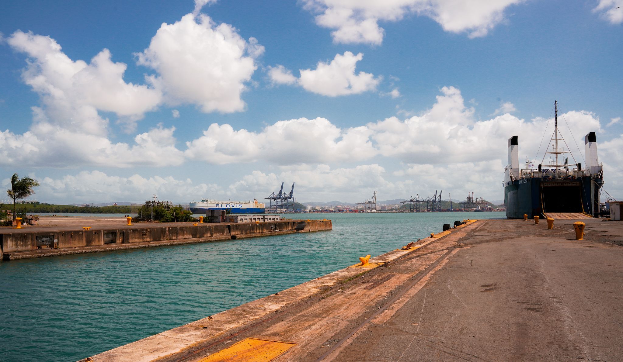 Inversión de $12 millones en construcción de dique seco en Isla Grande ...
