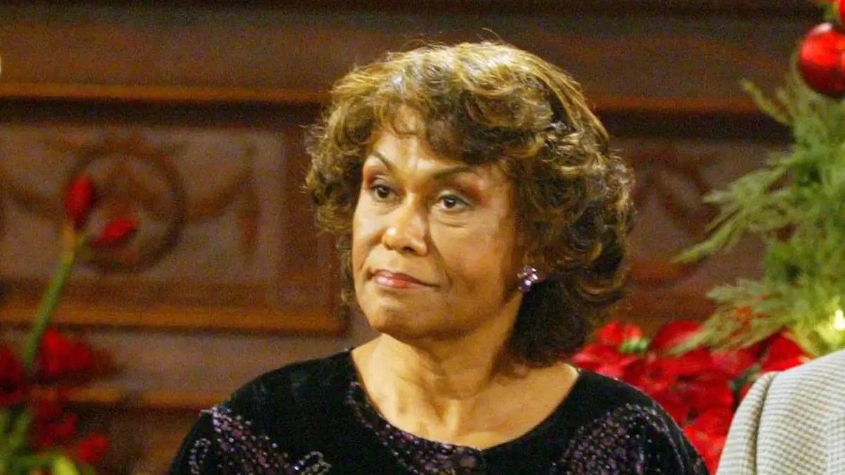 The Return of Mamie: Unraveling Abbott Family Secrets and Genoa City's ...