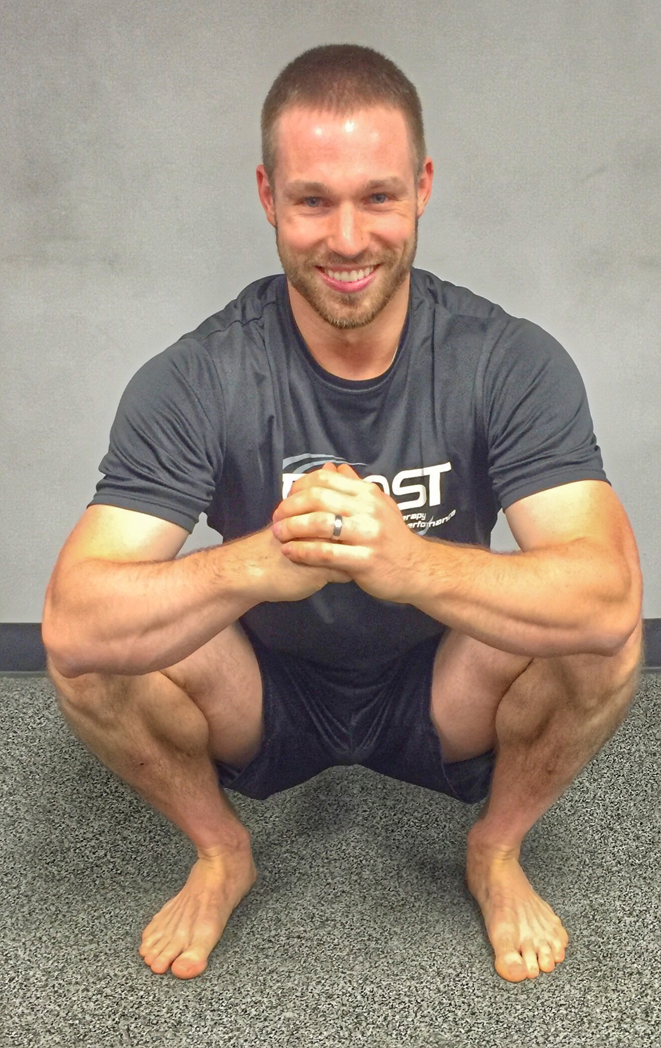 Toes Forward or Angled Out When You Squat? – Squat University