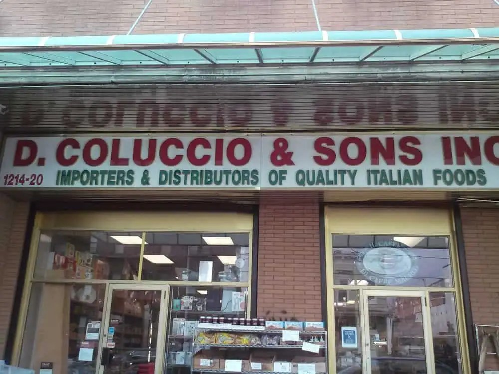 D. Coluccio & Sons - Red Hook Star-Revue