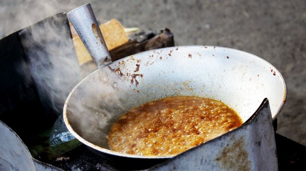 25 Popular Street Food & Snacks to Try in The Philippines – red maleta