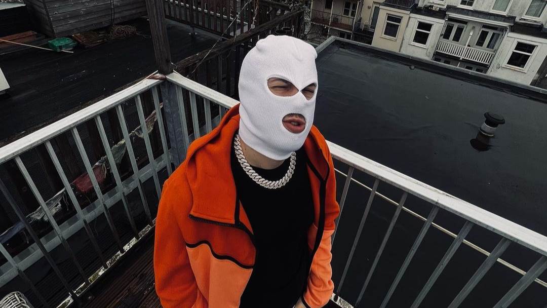 Ovako Reper Devito Izgleda Bez Maske Scena