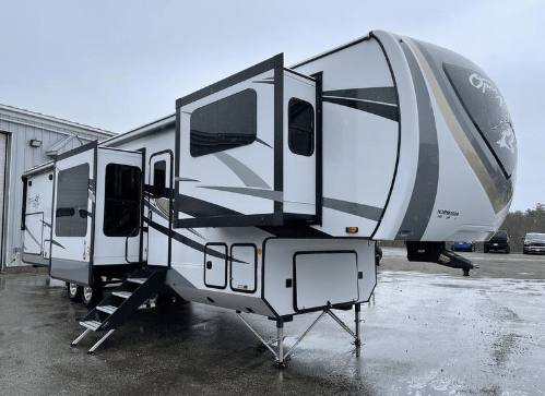 Who Makes Open Range RVs? A Comprehensive Guide - Stellar Outdoor Life