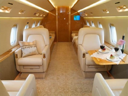 Challenger 604 / 605 - Studio Jet Executive Aircraft Charter