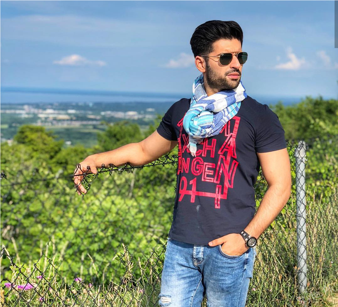 Muneeb Butt is doing adventure at Blue mountains, in Toronto ! - Style.Pk