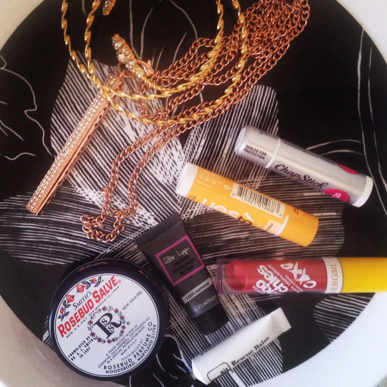 Ultra-Hydrating Lip Balms - Style Context